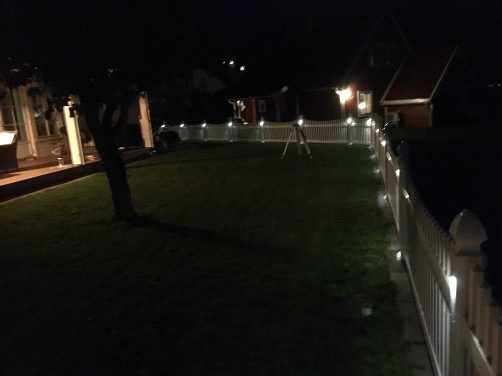 Vedlikeholdsfritt stakittgjerde buet i PVC - TerrasseGutta